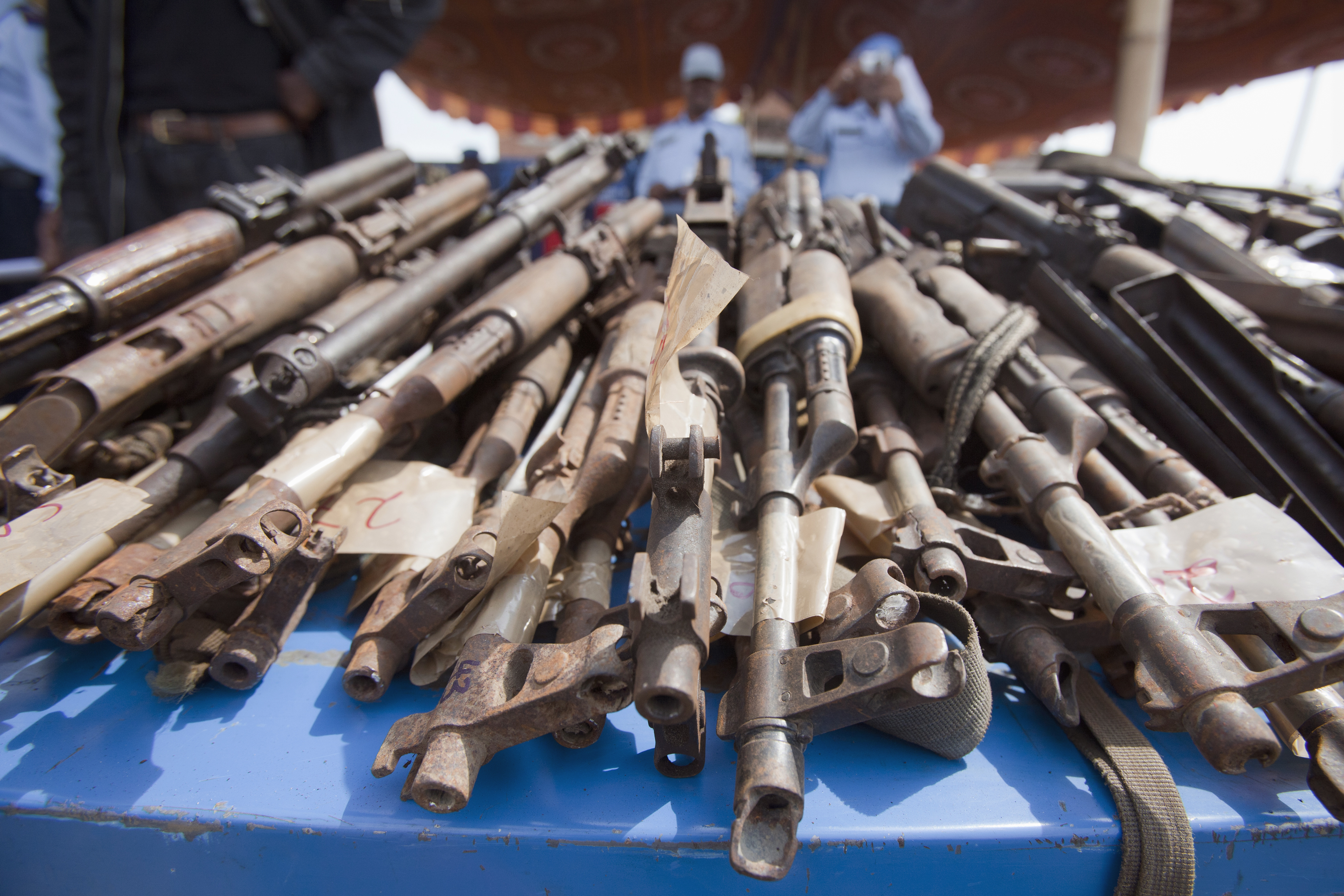 La Convention de Kinshasa sur les armes légères entre en vigueur : et ...